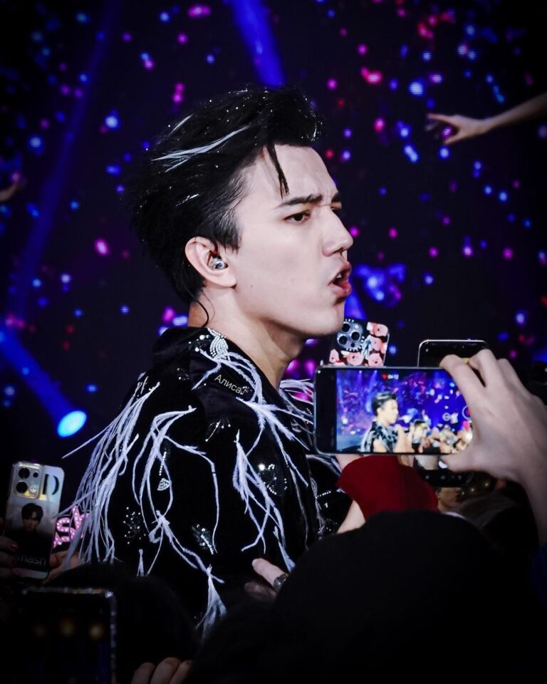DU - A Dears' Guide to Dimash Qudaibergen Universe - Dimash Universe